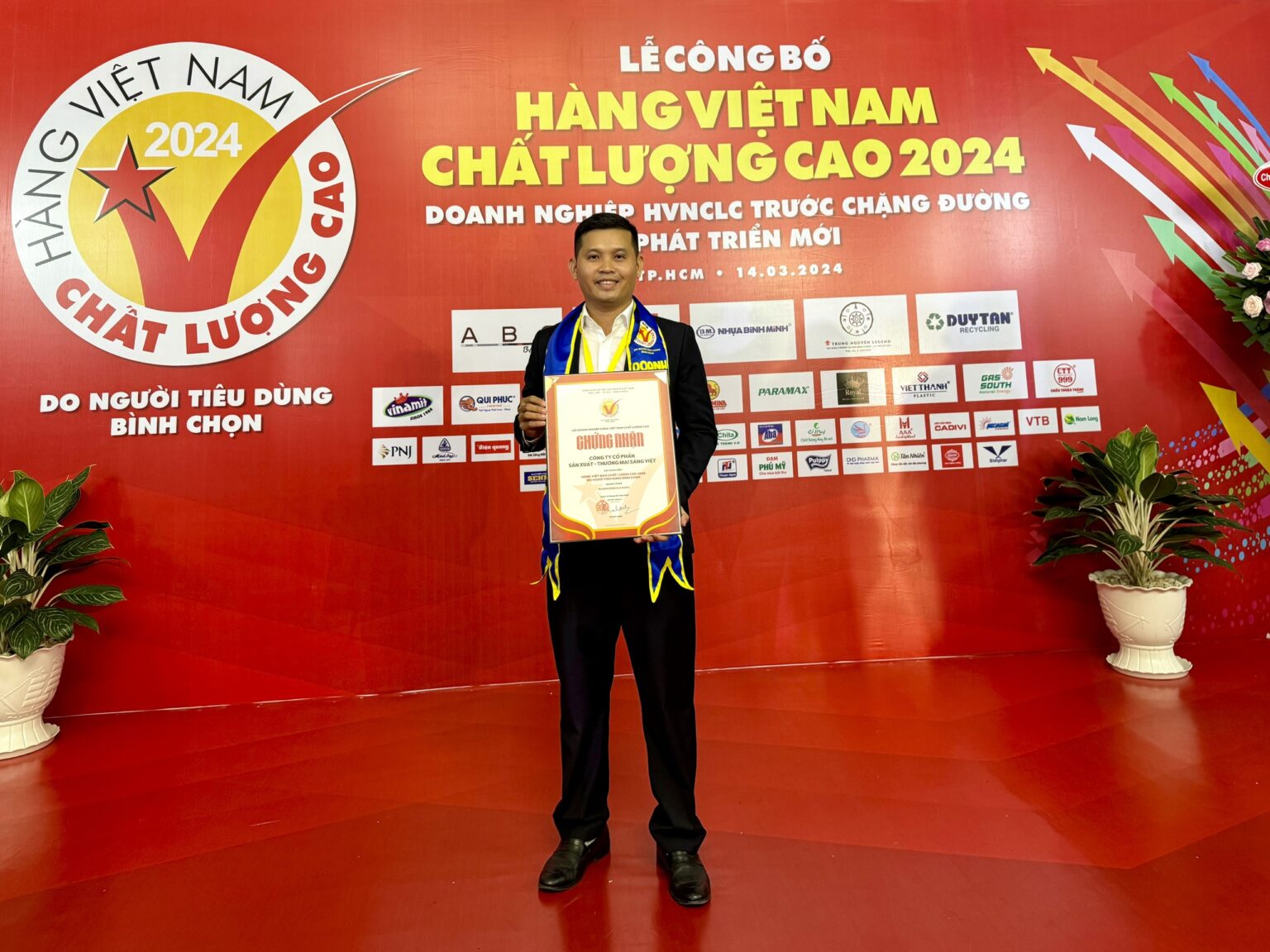 LED ELink đã mang tới những giá trị ... - Video HOLOGRAM HNKH 2021 - ELink